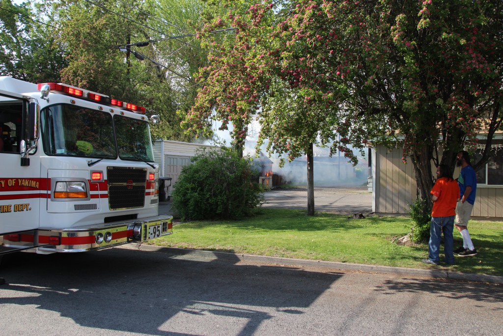 Yakima Firefighters respond to a well involved garage fire | Yakima ...